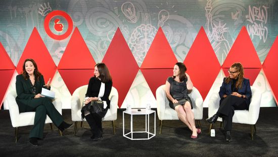 Erica Hill Anchor National Correspondent Cnn Editorial Stock Photo ...