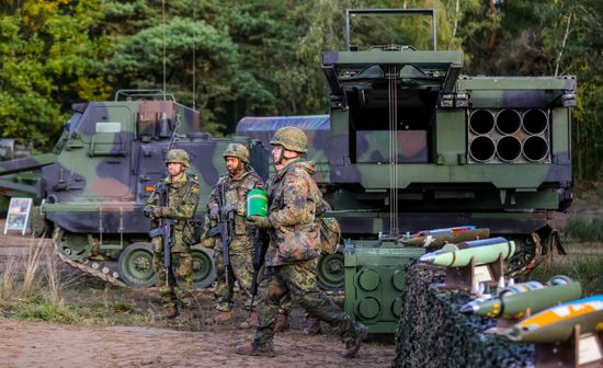 Soldiers Near Mars Ii Rocket Launcher Editorial Stock Photo - Stock ...