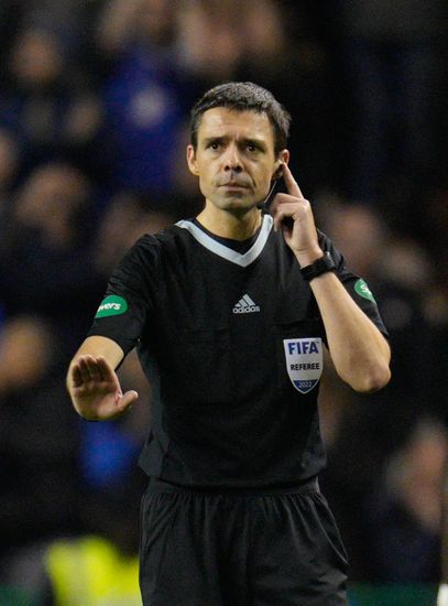 Players Wait Referee Kevin Clancy Consults Editorial Stock Photo ...