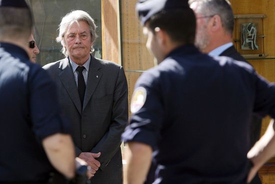 Alain Delon Arrives Service Pay Homage Editorial Stock Photo - Stock ...