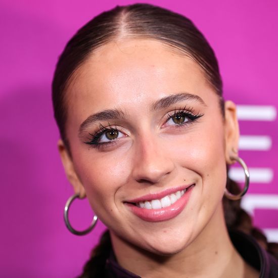 Canadian Singersongwriter Tate Mcrae Arrives Audacys Editorial Stock ...