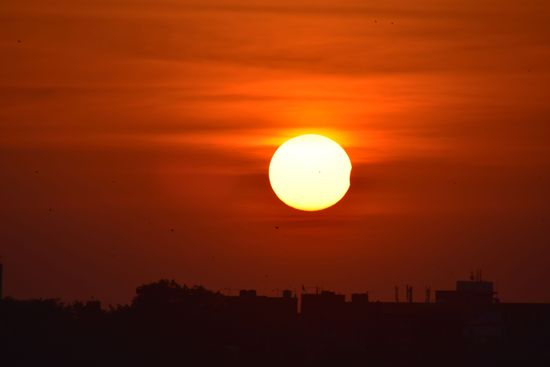 Partial Solar Eclipses During Sunset Riverside Editorial Stock Photo ...