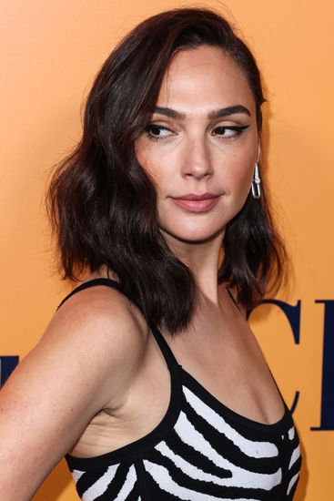 Israeli Actress Gal Gadot Gal Gadotvarsano - Foto de stock de contenido editorial: imagen de ...