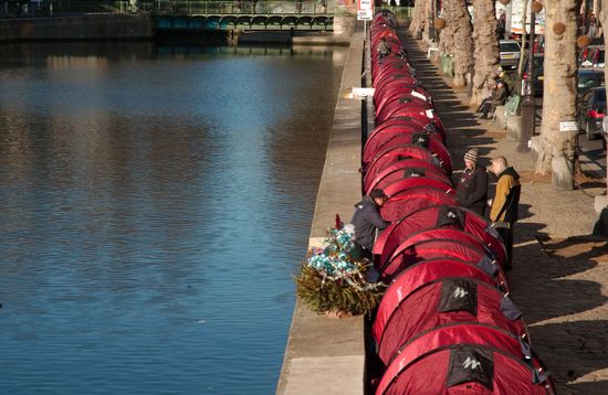 Tents Homeless People Line Canal Saint Editorial Stock Photo - Stock ...