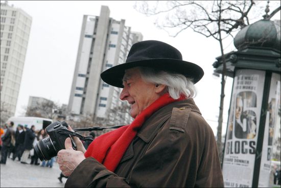 Famous Photojournalist Goksin Sipahioglu Taking Pictures Editorial ...