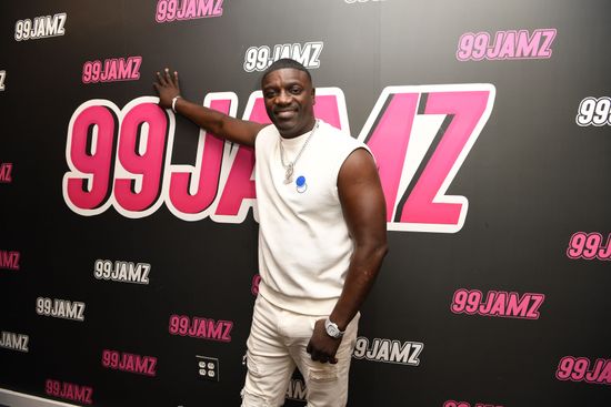 Akon Poses Portrait During Jamz Live Editorial Stock Photo - Stock ...