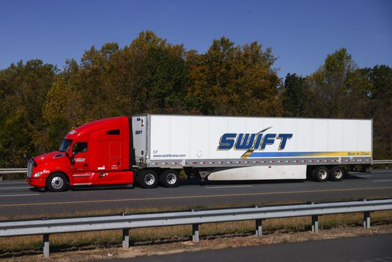 Truck Swift Logo Semitrailer Seen Interstate Editorial Stock Photo ...
