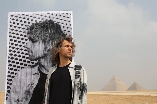 Italian Artist Emilio Ferro Poses Next - Foto de stock de contenido ...