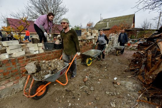 Volunteers Clean Debris House Destroyed Combat Editorial Stock Photo ...