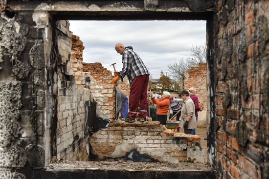 Volunteers Clean Debris House Destroyed Combat Editorial Stock Photo ...