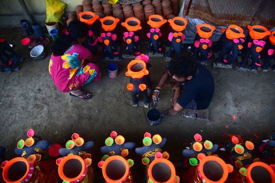 Artisan Busy Making Hathi Elephant Kosi Editorial Stock Photo - Stock ...