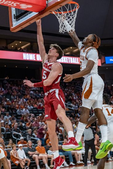 Joseph Pinion 5 Arkansas Razorbacks Action Editorial Stock Photo ...