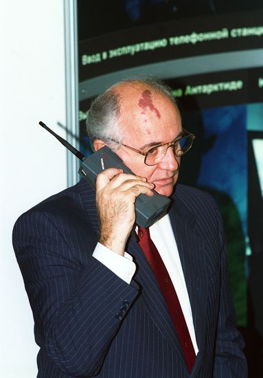 Mikhail Gorbachev Speaking On Nokia Mobira Editorial Stock Photo ...