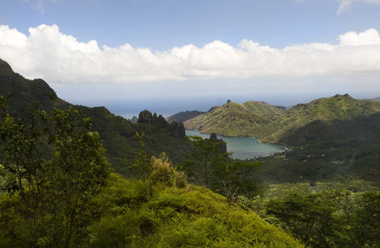 Nuku Hiva Vista Overlooking Hatiheu Bay Editorial Stock Photo - Stock ...