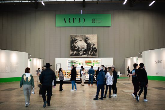 People Visit Bogotas International Art Fair Editorial Stock Photo ...