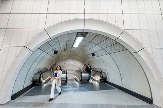 Elizabeth Line Crossrail Bond Street Station Editorial Stock Photo ...