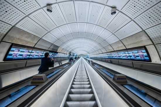 Elizabeth Line Crossrail Bond Street Station Editorial Stock Photo ...