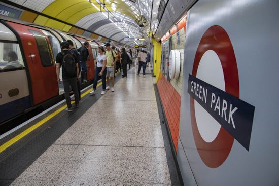 London Underground Subway Train Station Jubilee Editorial Stock Photo ...