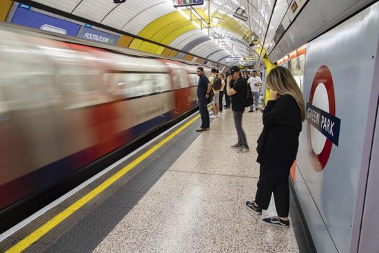London Underground Subway Train Station Jubilee Editorial Stock Photo ...
