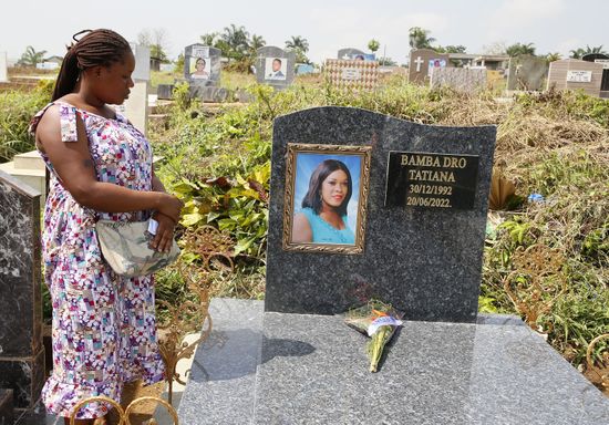 Woman Observes Moment Silence Commemoration Grave Editorial Stock Photo ...