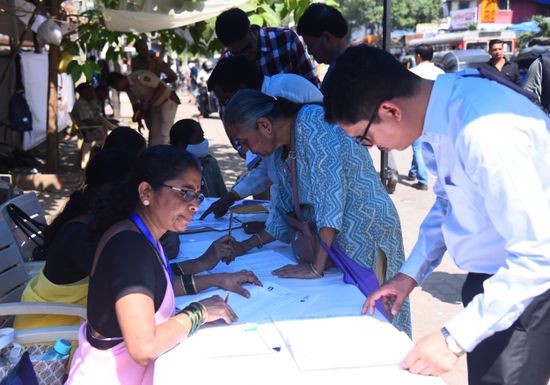 Voters Queue Polling Centre Cast Their Editorial Stock Photo - Stock ...