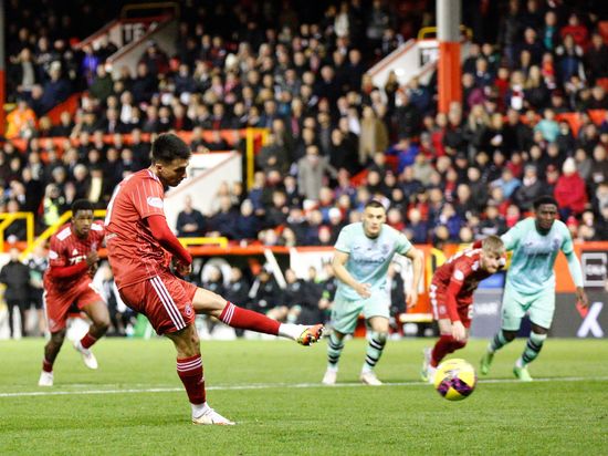 Goal 10 Bojan Miovski 9 Aberdeen Editorial Stock Photo - Stock Image ...