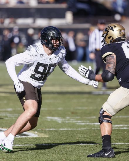 Oregon Defensive End Jake Shipley Rushes Editorial Stock Photo - Stock ...