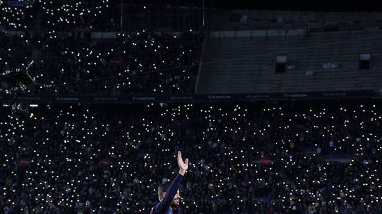 Gerard Pique Fc Barcelona Greets Fans Editorial Stock Photo - Stock ...