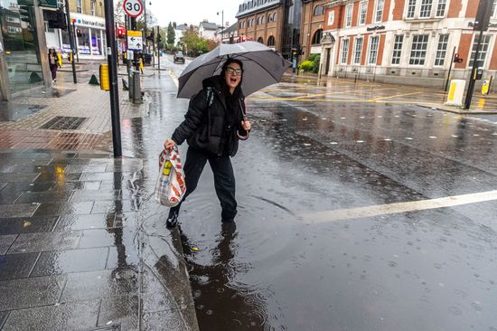 Members Public Brave Flash Flooding Putney Editorial Stock Photo ...