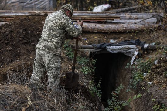Ukrainian Soldier Works Digging Trench Northern Editorial Stock Photo ...