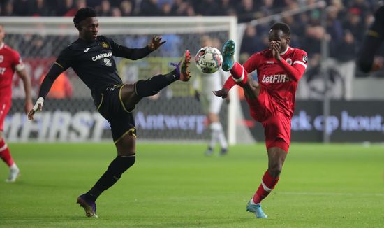 Anderlechts Amadou Diawara Antwerps Alhassan Yusuf Editorial Stock ...