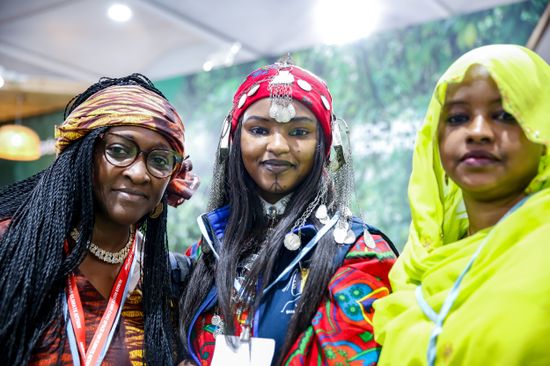 Women Traditional Dresses Pose Congo Pavilion Editorial Stock Photo ...