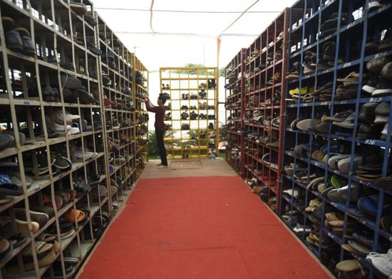 Devotees Participate Community Service Stacking Shoes Editorial Stock ...