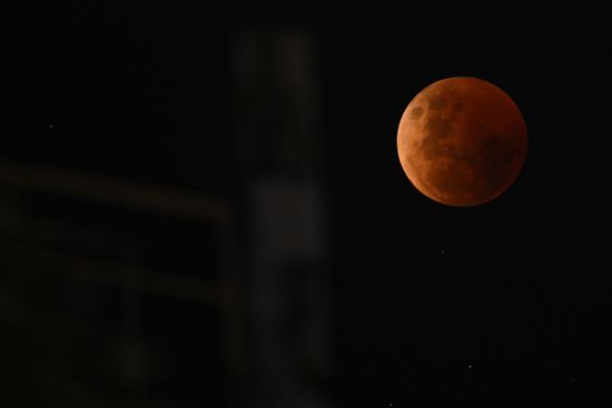 Moon Seen Melbourne Australia 08 November Editorial Stock Photo - Stock ...