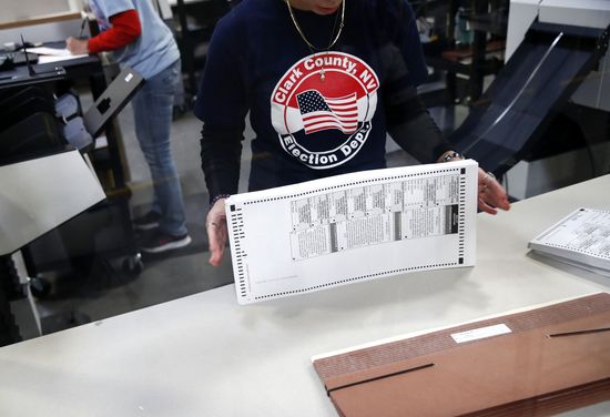 Eelection Workers Scan Ballots Be Processed Editorial Stock Photo ...