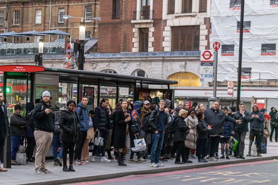 Large Queues Victoria Bus Station London Editorial Stock Photo - Stock ...