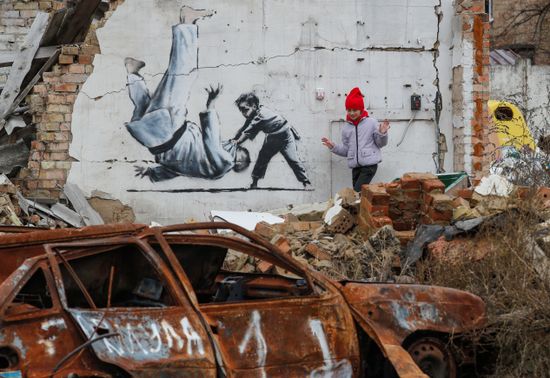 People Watch Mural Depicting Child Overthrowing Editorial Stock Photo ...