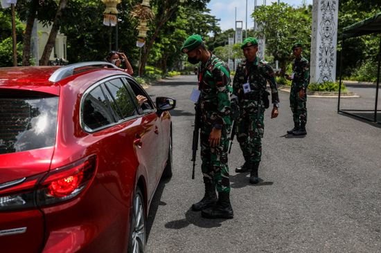 Indonesian Army Personnel Inspects Car Checkpoint Editorial Stock Photo ...