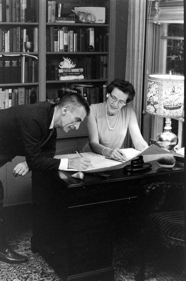 George Kline Mary Kline Working Office Editorial Stock Photo - Stock ...