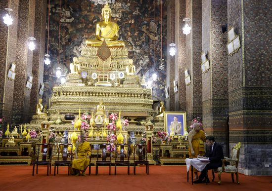Frances President Emmanuel Macron Signs Golden Editorial Stock Photo ...