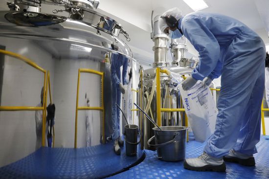 Worker During Drug Manufacturing Packaging Process Editorial Stock ...