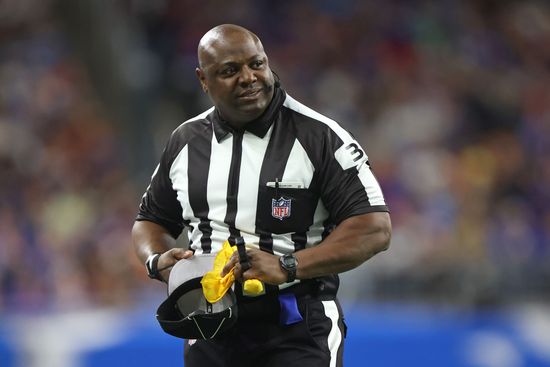 Field Judge Mearl Robinson 31 Seen Editorial Stock Photo - Stock Image ...