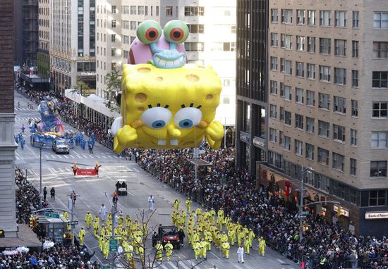 Spongebob Squarepants Gary Balloon Moves Down Editorial Stock Photo ...