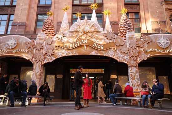 Shoppers Wait Outside Harrods Department Store Editorial Stock Photo ...