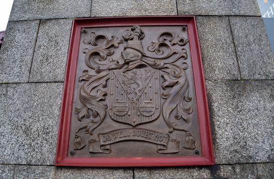 Royal Tunbridge Wells Crest Do Well Editorial Stock Photo - Stock Image ...