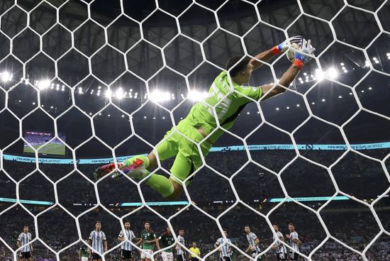 Emiliano Martinez Goalkeeper Argentina Saves Ball Editorial Stock Photo ...