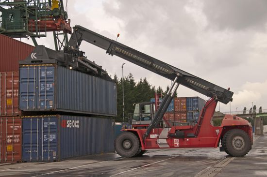 Container Terminal Kalmar Spreader Handles Containers Editorial Stock ...