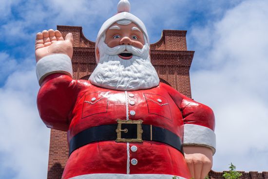 16 Metre Giant Jolly Father Christmas Editorial Stock Photo - Stock ...