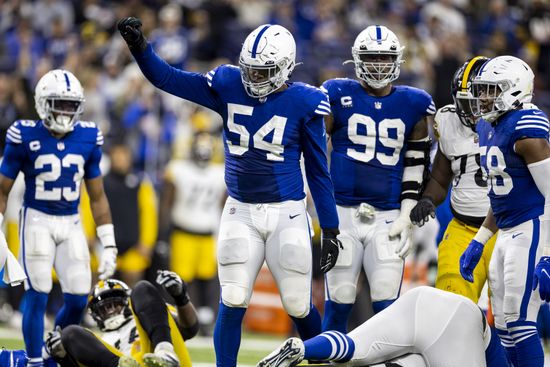 Indianapolis Colts Defensive Lineman Dayo Odeyingbo Editorial Stock ...