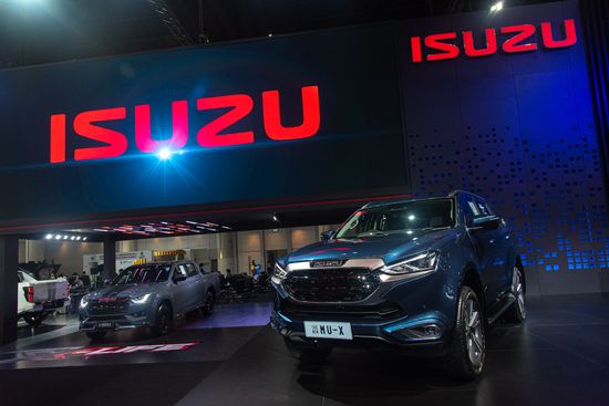 Isuzu New Mux Car Seen Isuzu Editorial Stock Photo - Stock Image ...